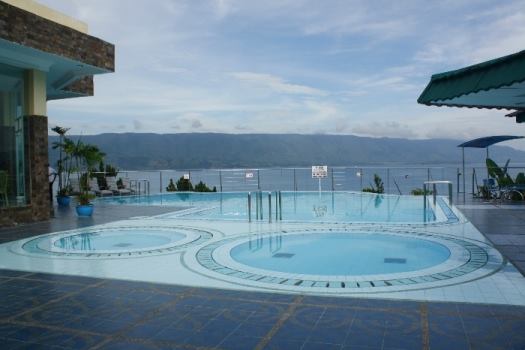 9 Hotel di Parapat yang Ada Kolam Renang. Adem dan Segar