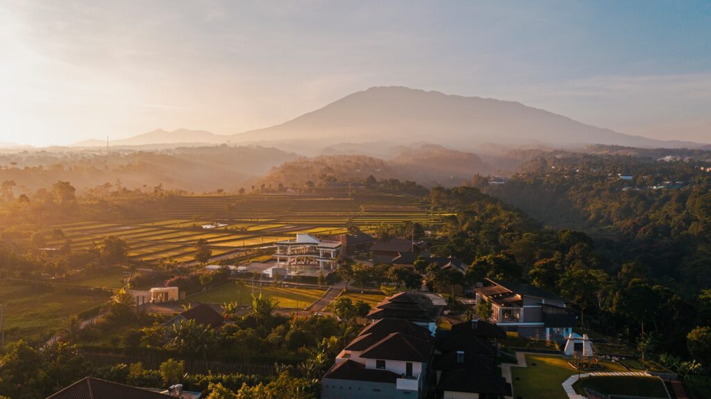 Review Padi Resort Pancawati, Fasilitas dan Harga Sewanya ...