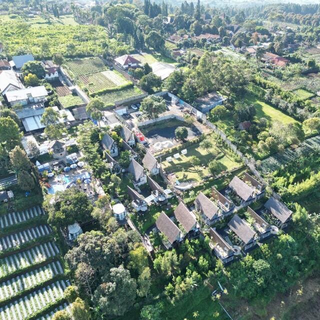 Villa Tibra Bandung. Lokasi, Keunggulan Dan Harganya - IndoHolidayTourGuide