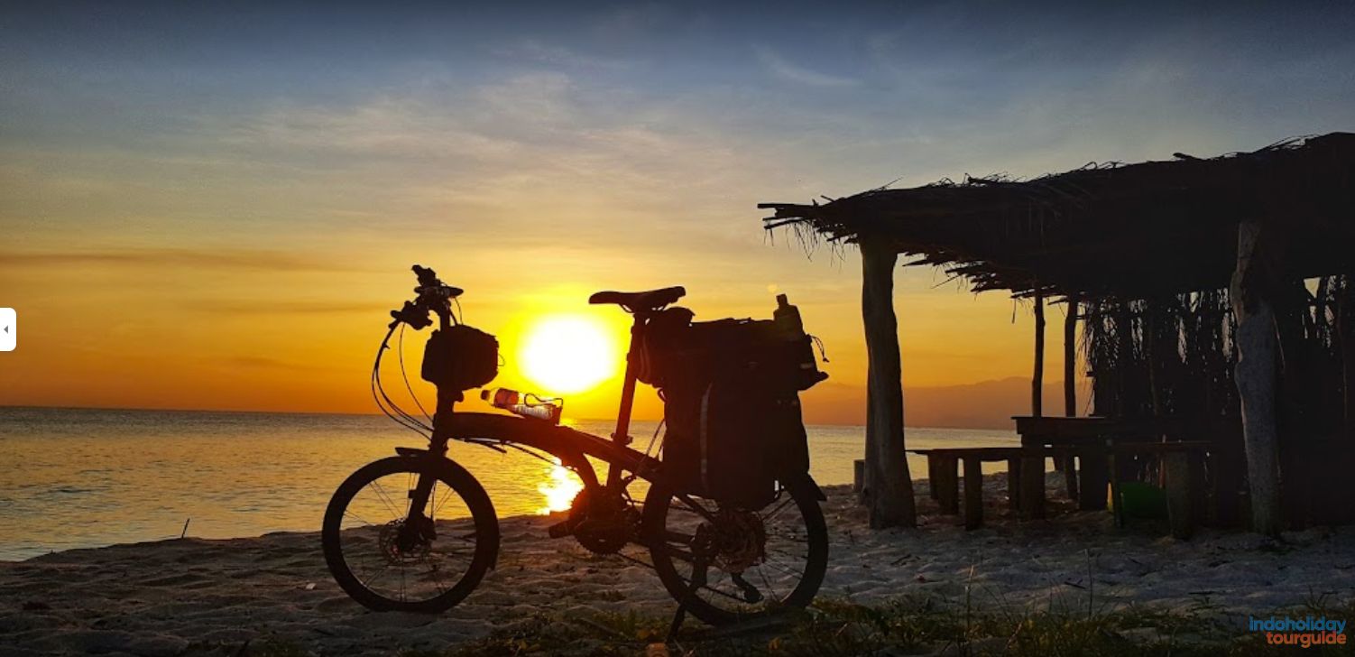 Pantai Lemo : Daya Tarik, Tiket Masuk & Fasilitas - IndoHolidayTourGuide